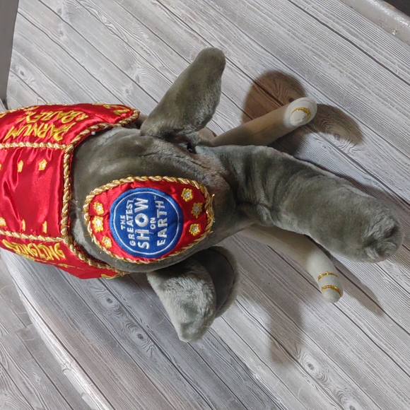 Ringling brothers | Toys | Ringling Brothers Barnum And Bailey Elephant ...